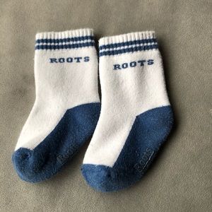 Roots | Accessories | Set Of 9 Baby Roots Socks Size 224 Months | Poshmark